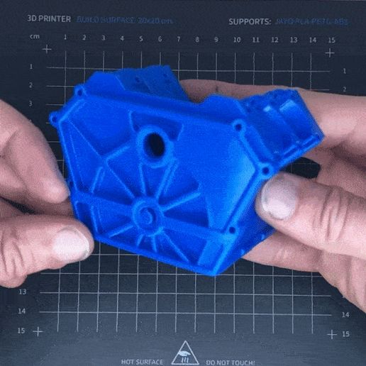 Free STL file V4 Print in place engine 🚗 ・3D printing model to download ...