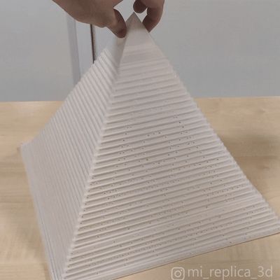 🧸 Pyramorph - The morphing Pyramid 300x300・ STL File for 3D printing・Cults