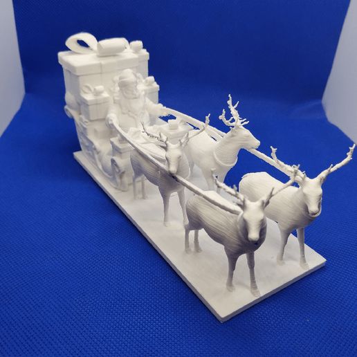 🎅 Santa with his sleigh・ STL File for 3D printing・Cults