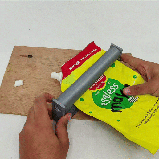 🍽️ Mini Toothpaste Squeezer & Big Ketchup Squeezer 3D Print Design・ STL ...