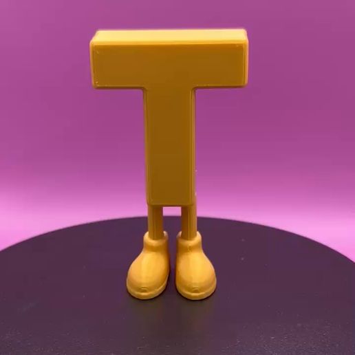 🏫 Letter T with legs・Free STL File for 3D printing・Cults