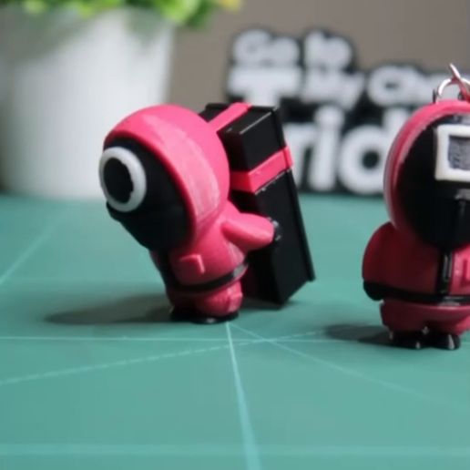 🦑 Cute Squid Game Square・Free STL File for 3D printing・Cults
