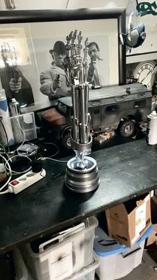 💪 TERMINATOR 2 1/1 scale arm・ STL File for 3D printing・Cults