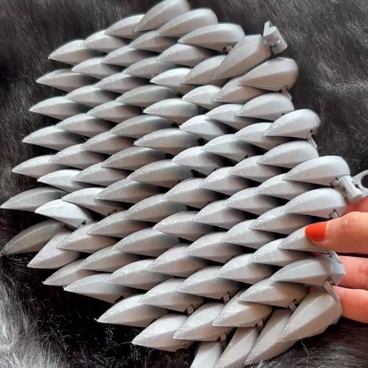 STL file Articulated Spiked Pauldron 🎭 ・3D print object to download・Cults