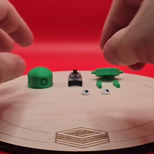 🤖 Mini Robot Desk Toy with Mechanical Switch・ STL File for 3D printing ...