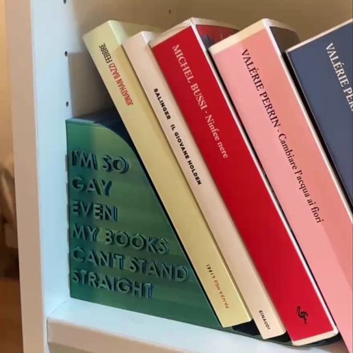 STL file LGBT BOOKEND - I'M SO GAY, EVEN MY BOOKS CAN'T STAND STRAIGHT ...