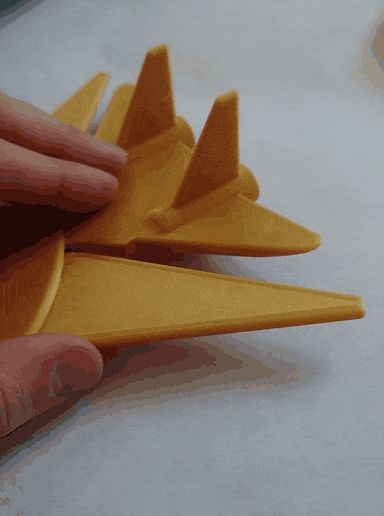 STL file Fighter Jet - Keychain 🗝️ ・3D printer design to download・Cults