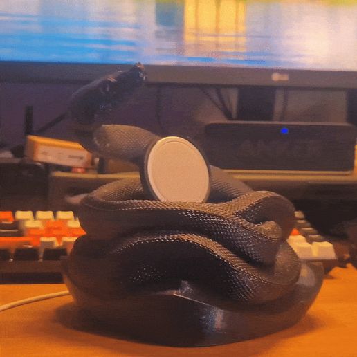 STL file Year of the Snake - Phone Stand with Magsafe Attachment 🐍 ・3D ...
