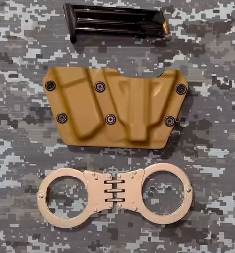 ⚽ Handcuff holder with combined magazine.・ STL File for 3D printing・Cults