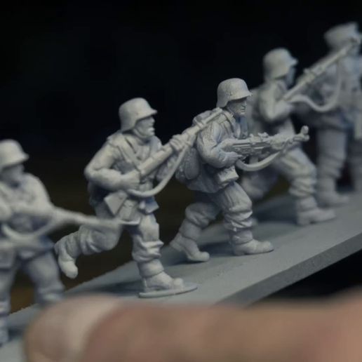 👨 GER Infantry - 8 man Squad 1 - OCTOBER RELEASE・ 3D File for 3D ...
